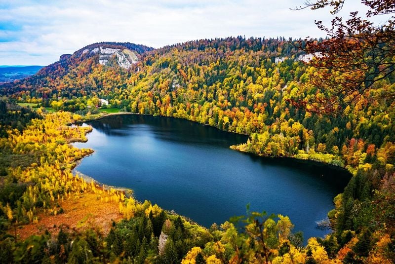 France hiking trails with these manu GR circuits and routes