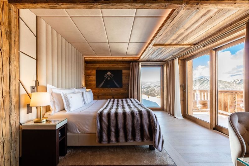 궁극의 프랑스 럭셔리 호텔, 얼티마 쿠르슈벨 ULTIMA COURCHEVEL