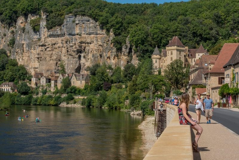 Werewolves: 4 tales and legends from France