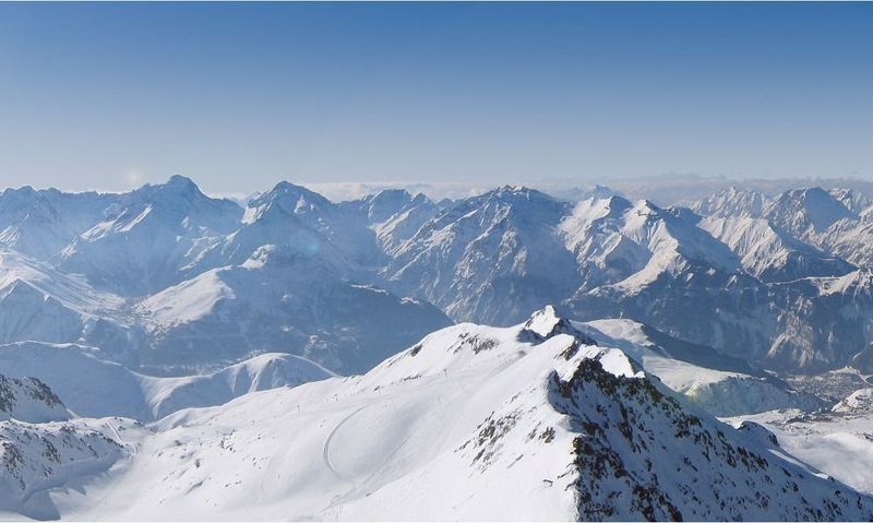 Linked ski resorts in France, a speciality of the French Alps