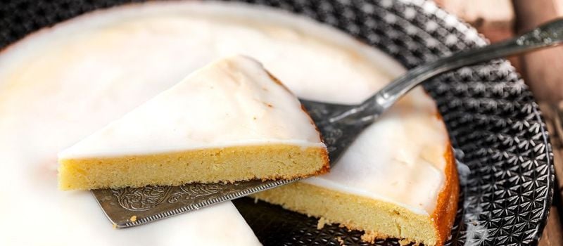 La receta del Gateau Nantais, con almendra y ron - Explore France