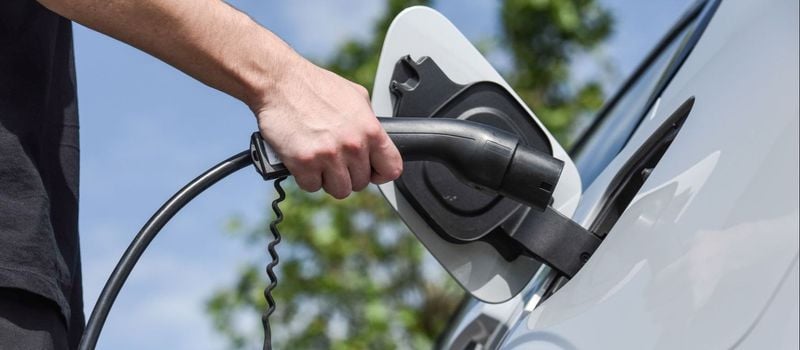 The Crit'Air anti-pollution vehicle sticker