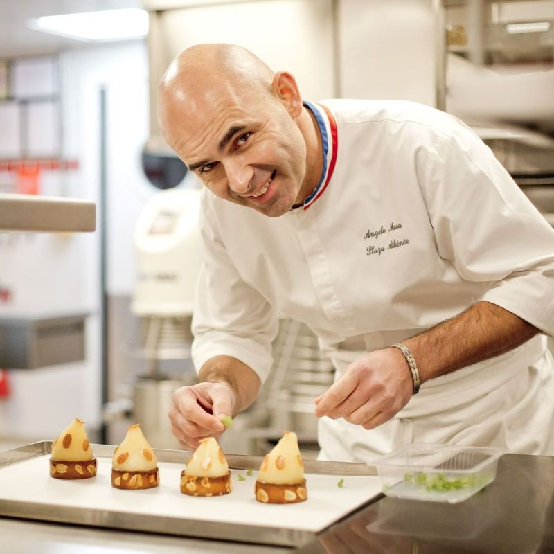 Palaces parisiens : Des expériences luxe exclusives et sur mesure