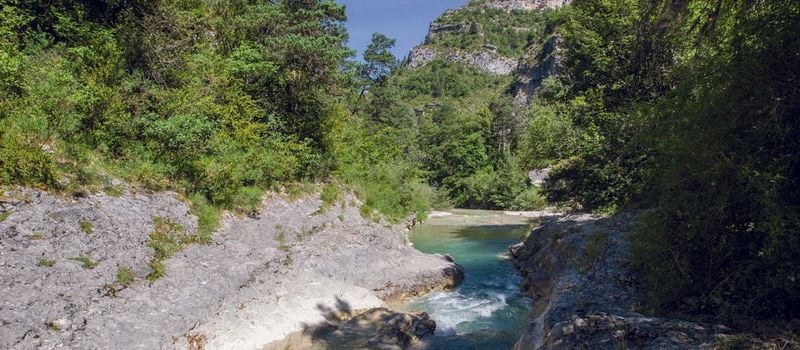 Heerlijk zwemmen in het helderste water van de Drôme