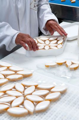 Calissons du Roy René in Aix-en-Provence: making a Provence treat