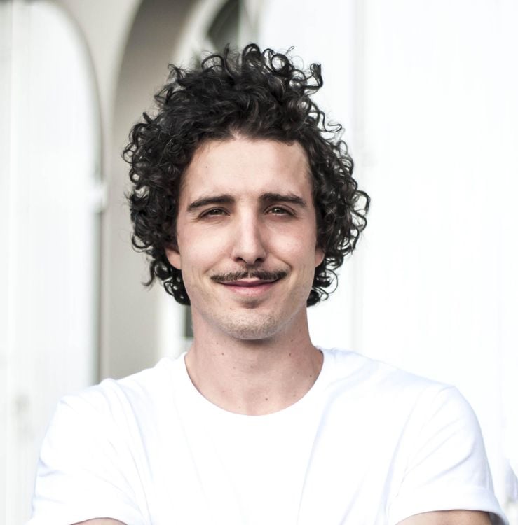 How to travel around France by train?