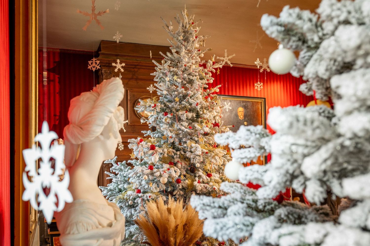 Christmas at the Châteaux, a Fairy Tale for the Young and Old