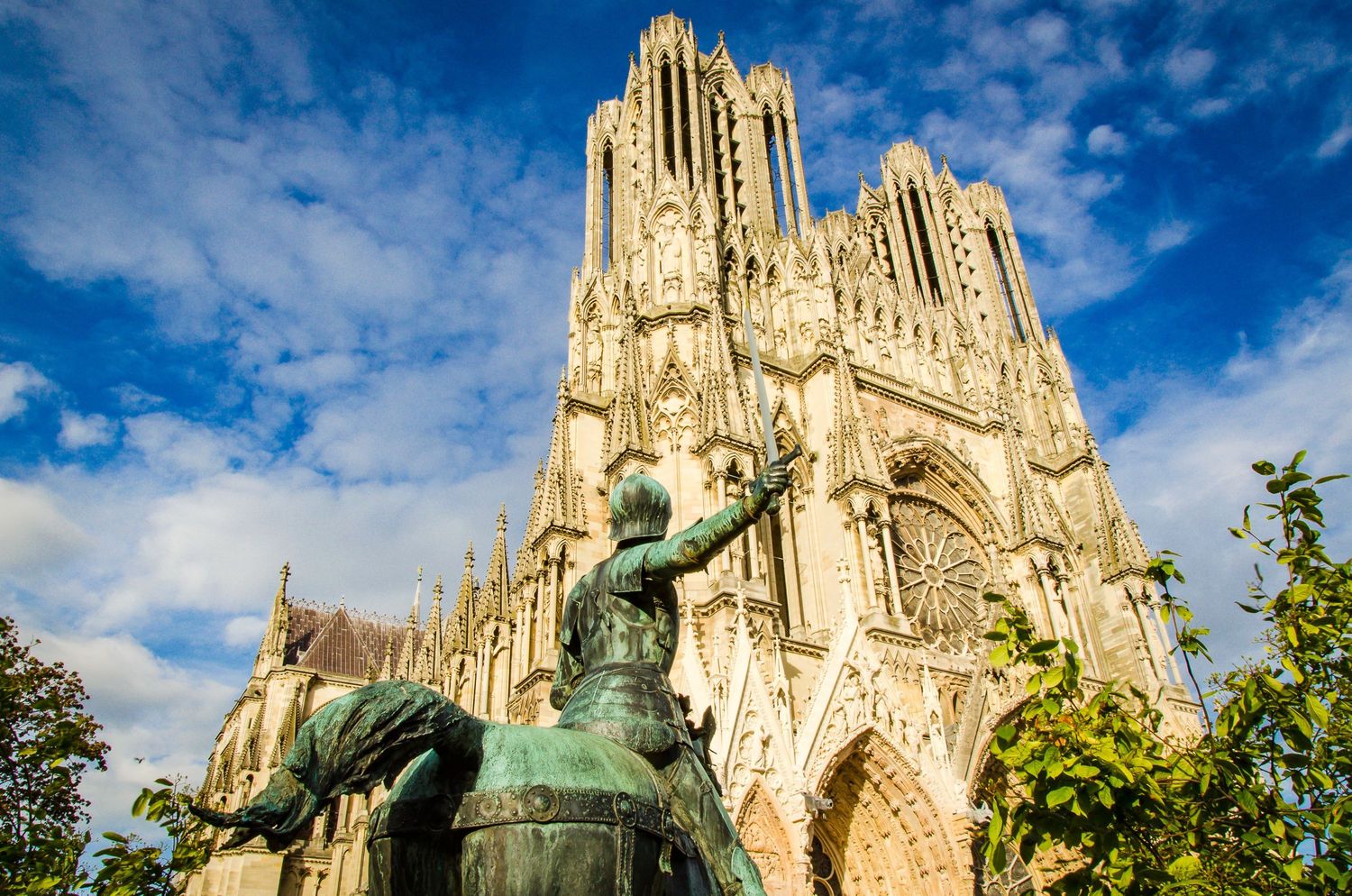 Visita la Catedral Notre-Dame de Reims, un monumento superlativo