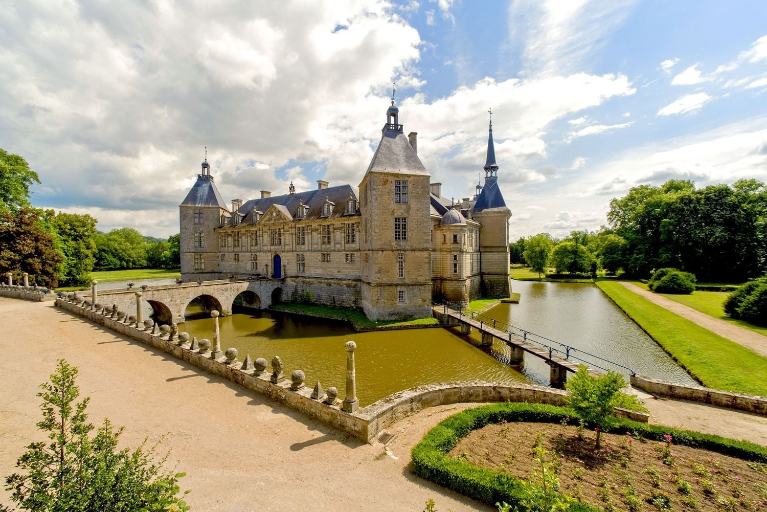 Burgundy: a journey through France's historic wine region and cultural ...