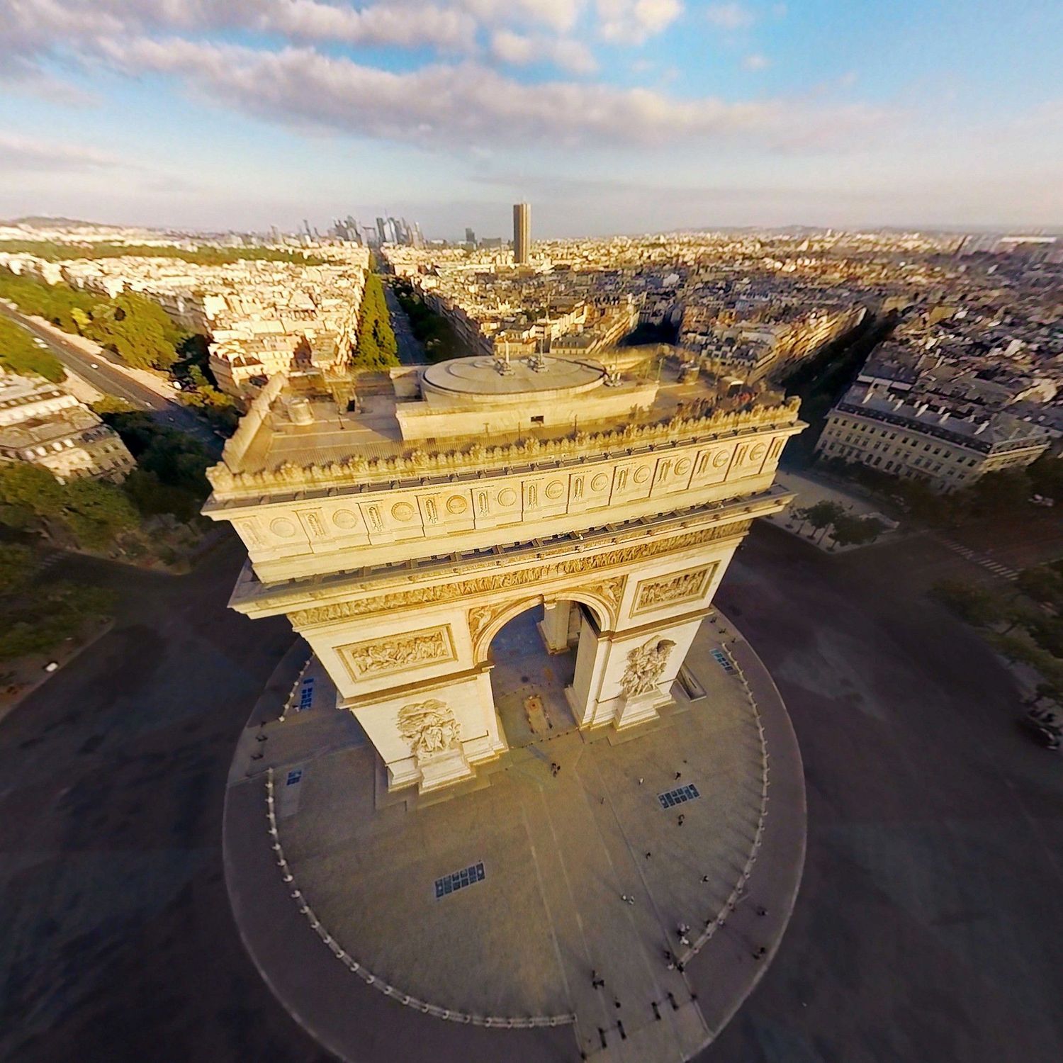 Visita el Arco del Triunfo de París, historia y vistas excepcionales de la capital