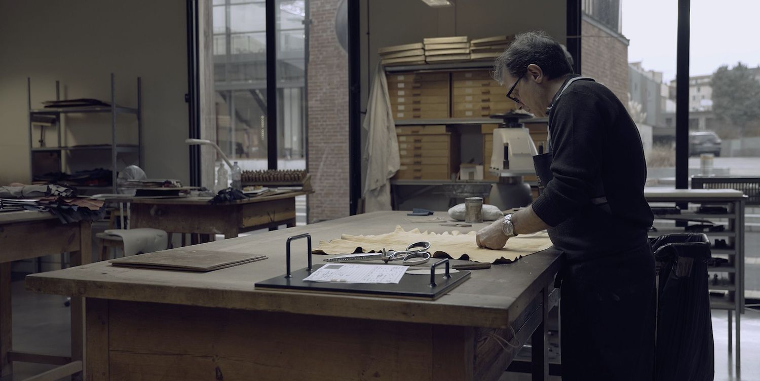 Glove-making: French savoir-faire for the skin - Explore France