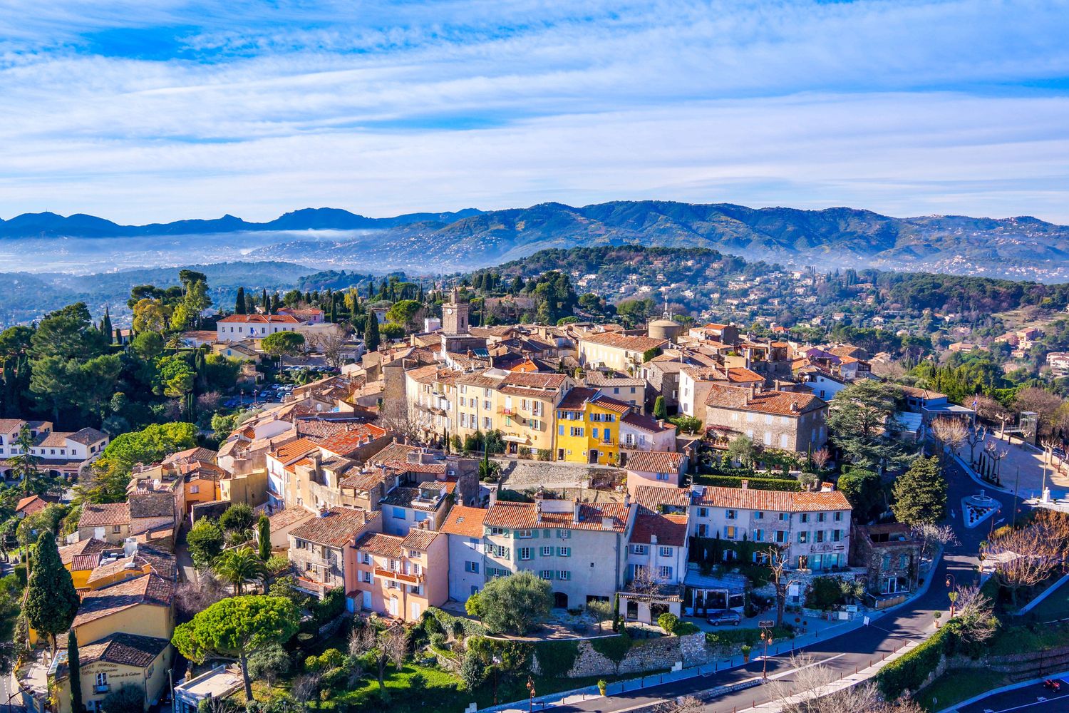Esplora il borgo medievale di Mougins