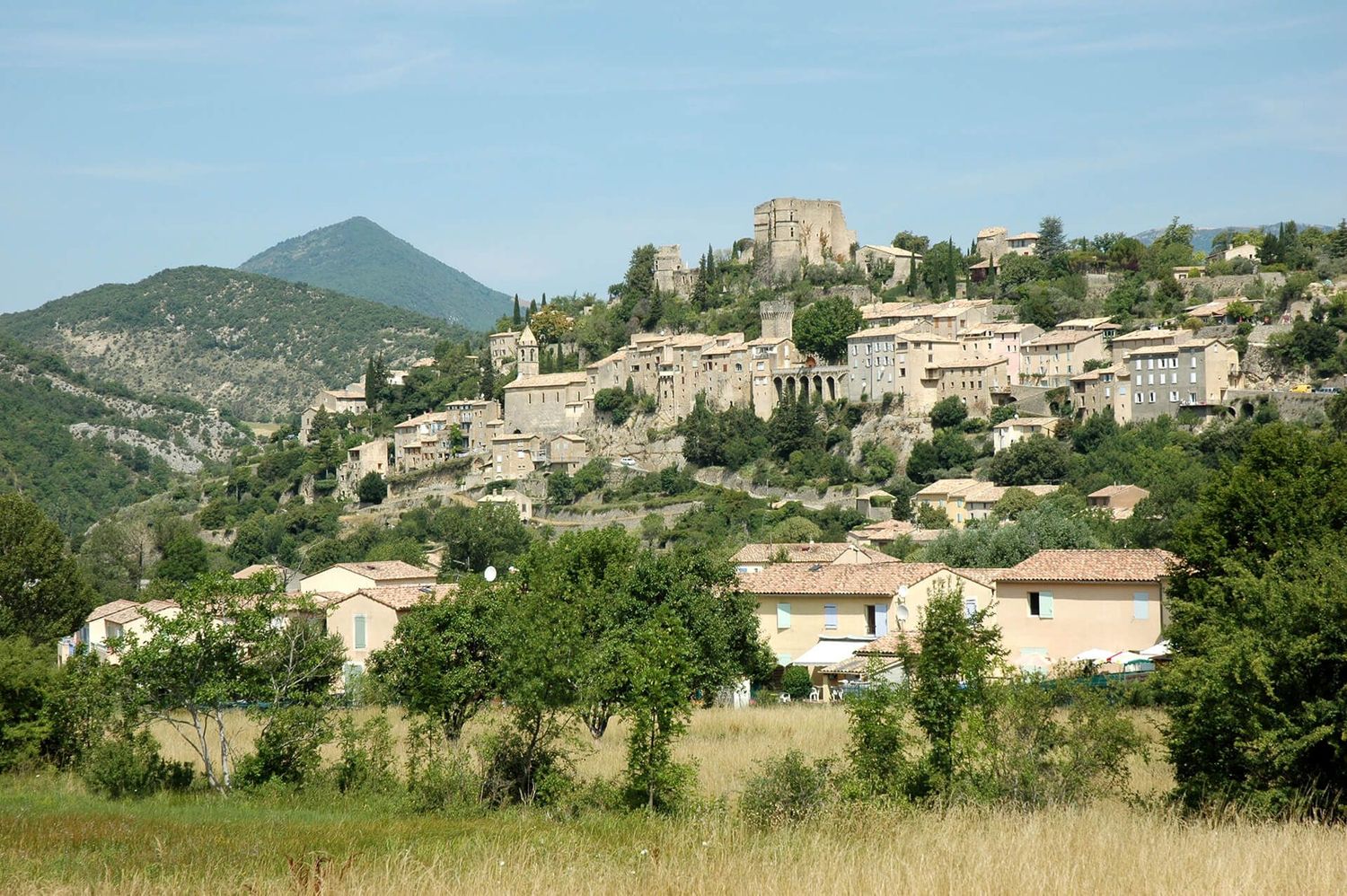 Montbrun-les-Bains - Explore France
